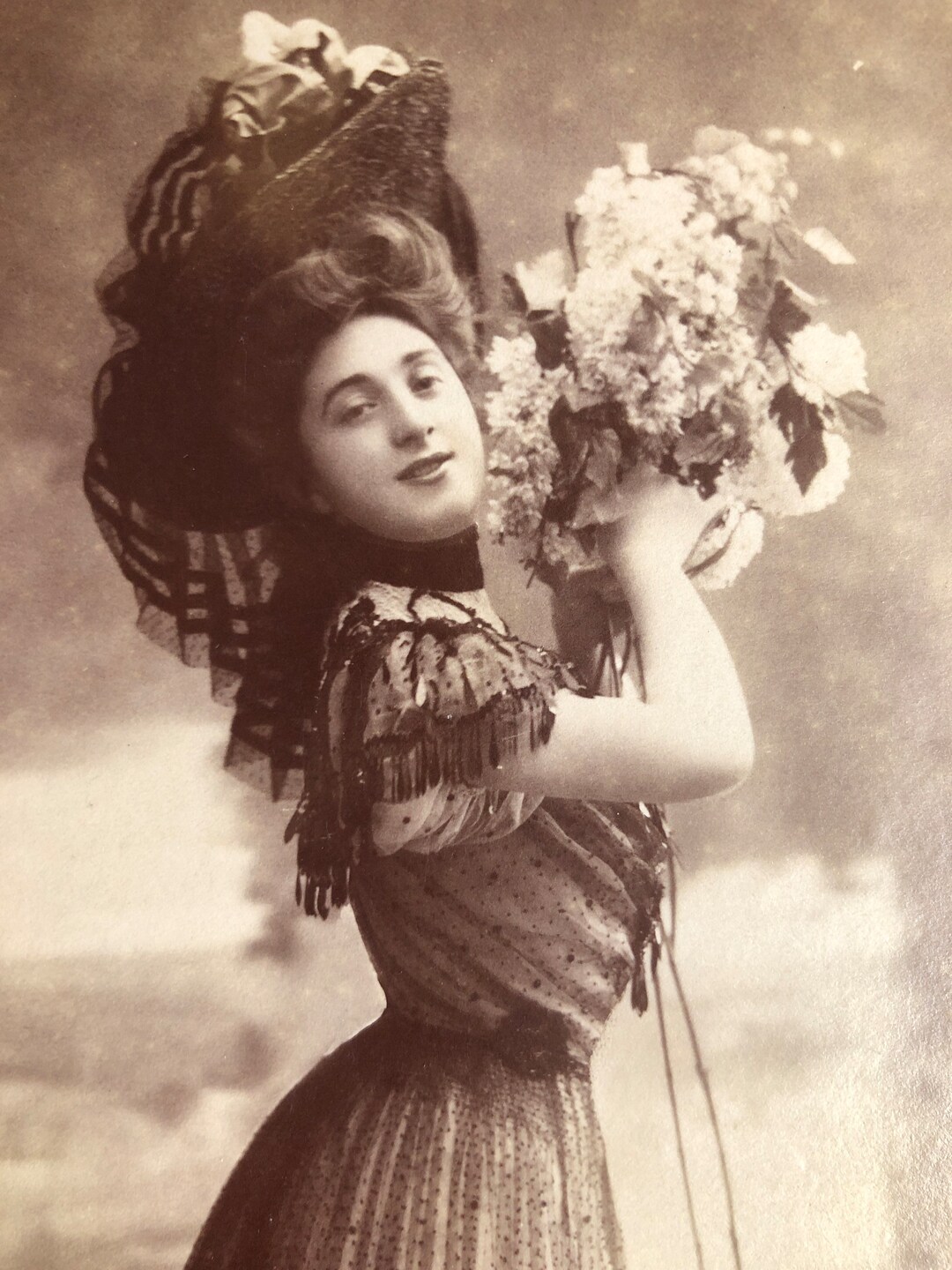 Sensational Gorgeous French Photo French Lady Exquisite Fashion Wasp ...