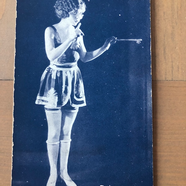 Risque Flapper - Etsy