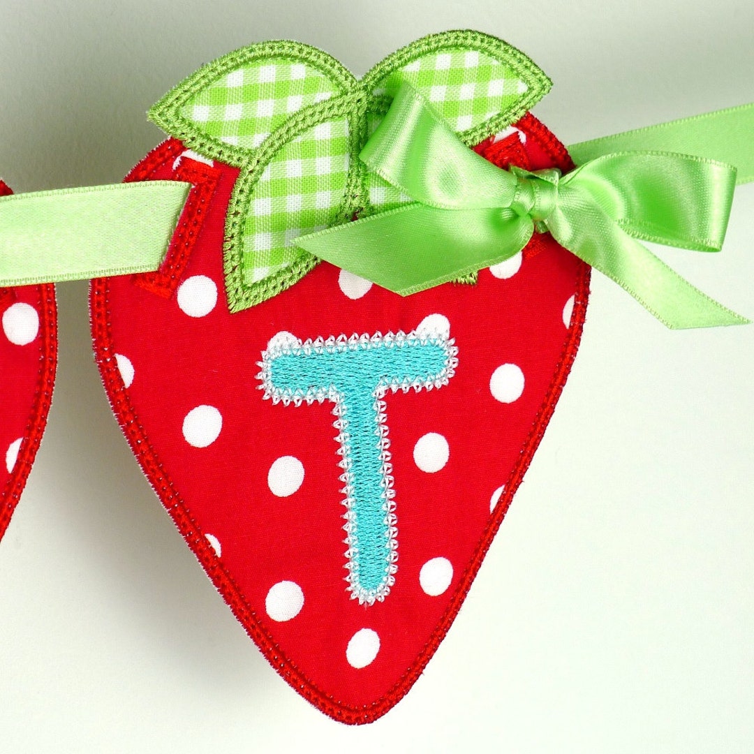 Strawberry Banner in the Hoop Project Machine Embroidery Designs ...