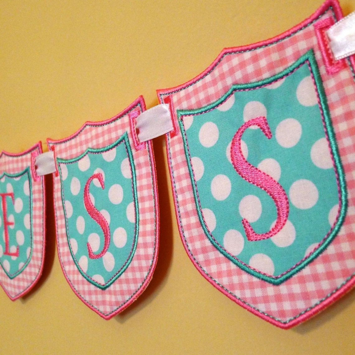 Shield Banner in the Hoop Banners Machine Embroidery Designs Applique ...