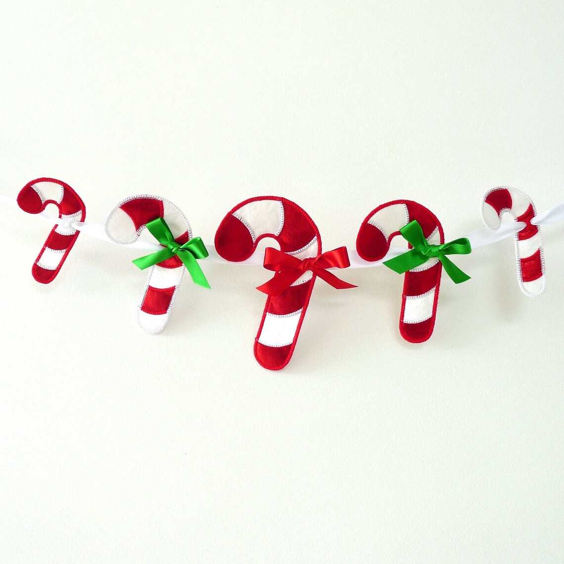 Candy Cane Bunting ITH Project Machine Embroidery Designs Applique ...