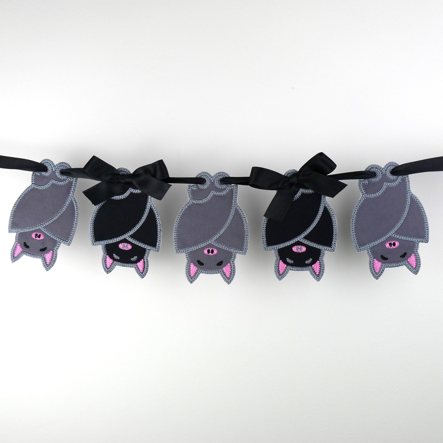 Sleepy Bat Bunting in the Hoop Banner Project Machine Embroidery Design ...