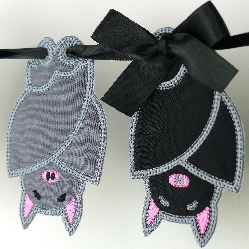 Sleepy Bat Bunting in the Hoop Banner Project Machine Embroidery Design ...