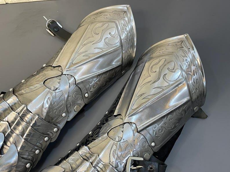 Medieval Nazgul Etching Gloves Set ~ Medieval Knight Gothic Gauntlet ...