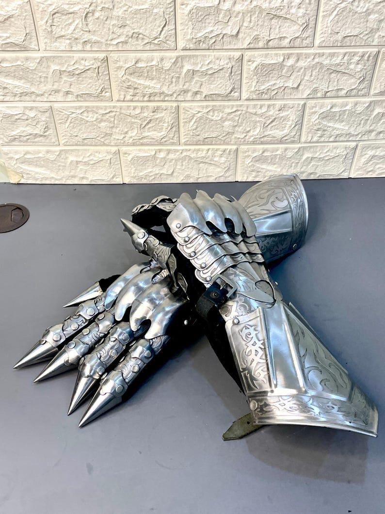 Medieval Nazgul Etching Gloves Set ~ Medieval Knight Gothic Gauntlet ...