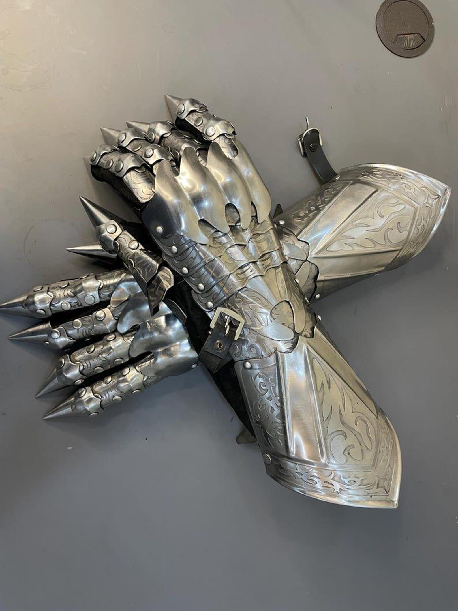 Medieval Nazgul Etching Gloves Set ~ Medieval Knight Gothic Gauntlet ...