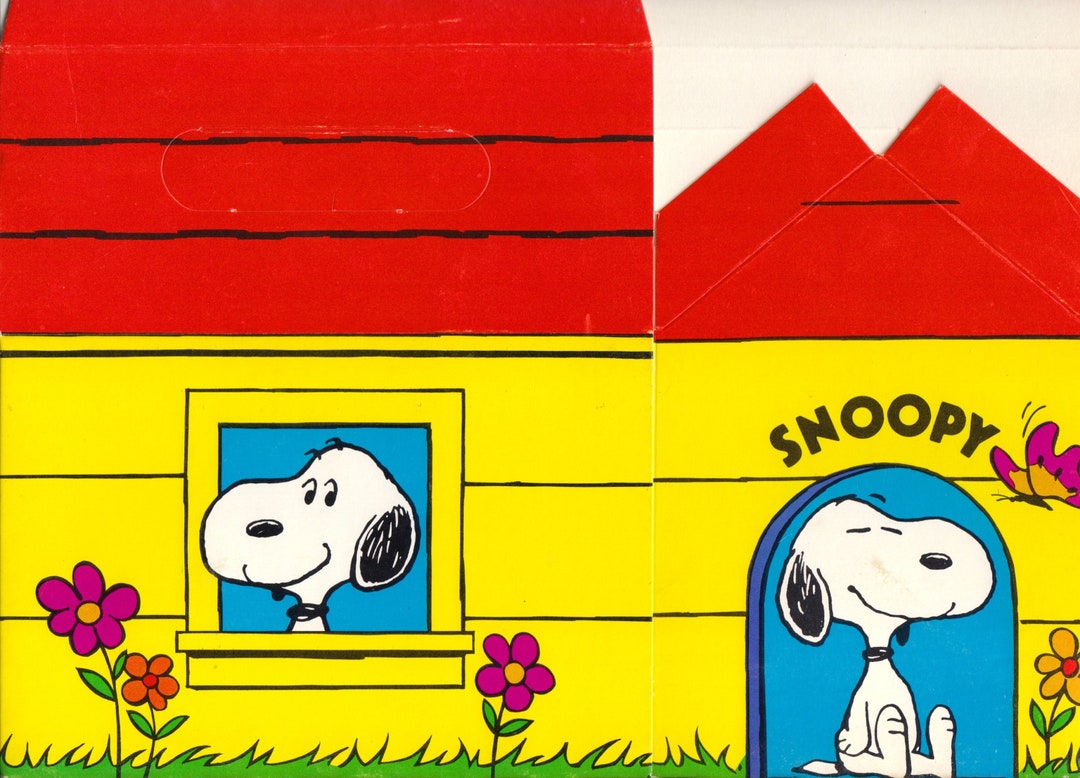 SNOOPY GIFT BOX, Vintage, Snoopy Pop up Dog House Cardboard Box ...