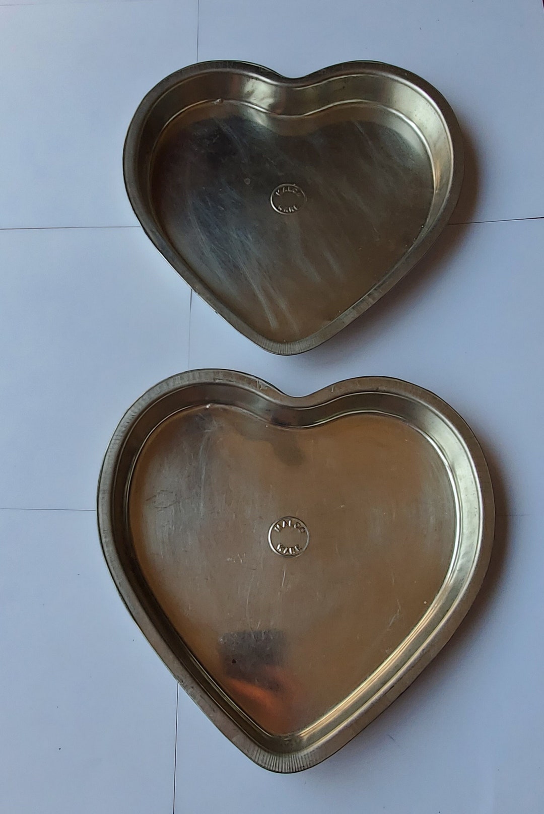Vintage EUC Never Used Malco Ware Heart Cake Pan Aluminum Metal 10 Inch ...
