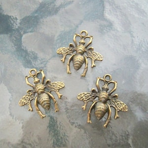 CLEARANCE 11 Large Bronze Bees Nature Pendants Bee - Etsy