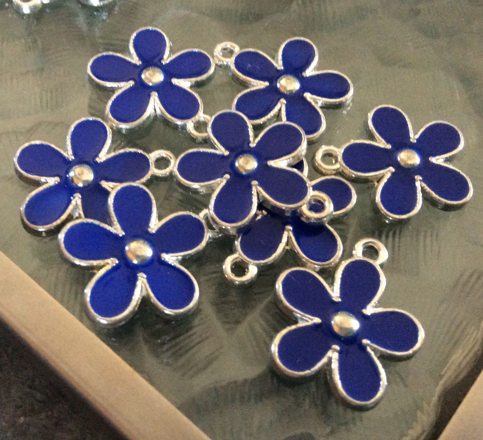 6 Enameled Flower Charms in Light Pink Navy Blue Black Red | Etsy