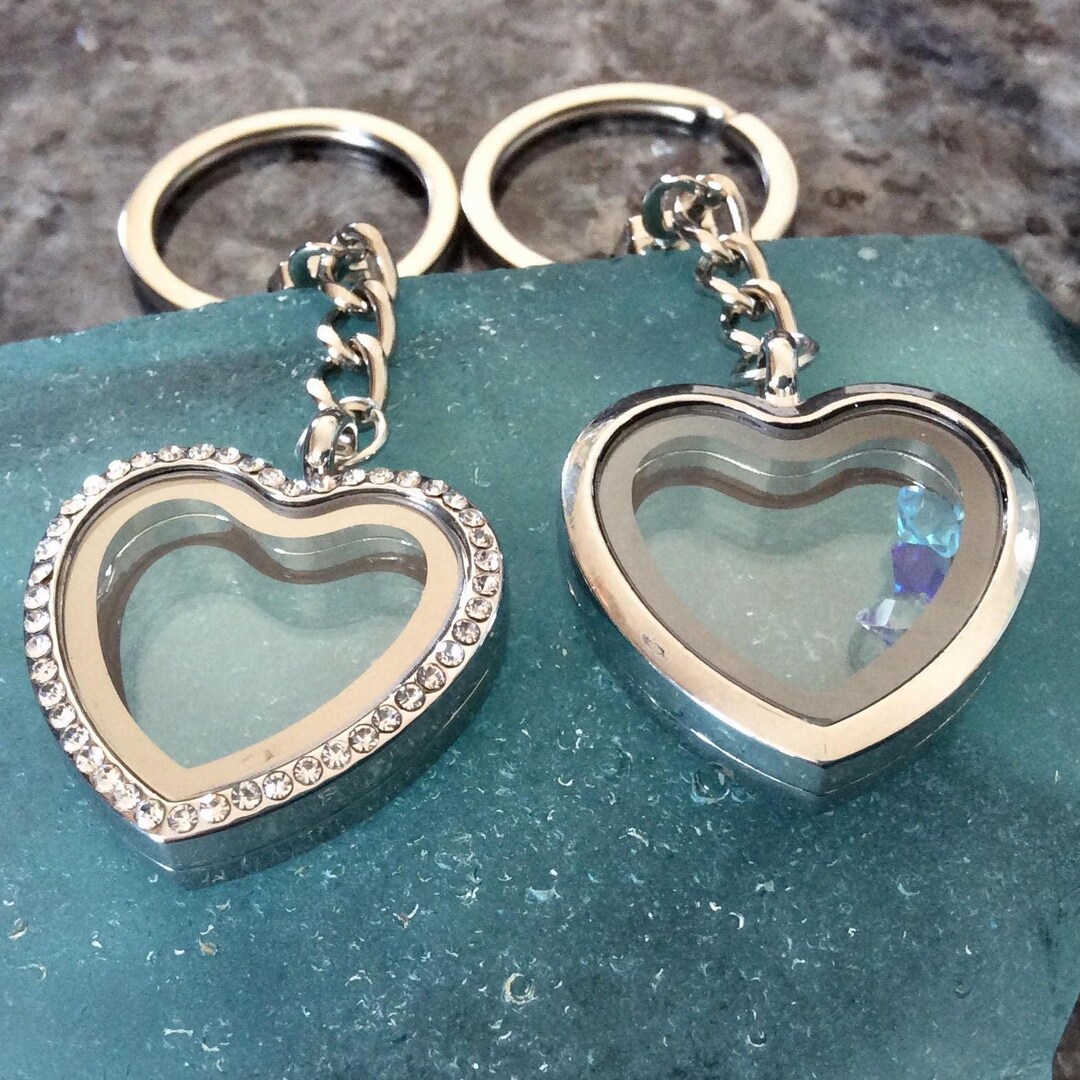 Magnetic Heart Shaped Glass Memory Locket Keychain, 35mm X 35mm ...