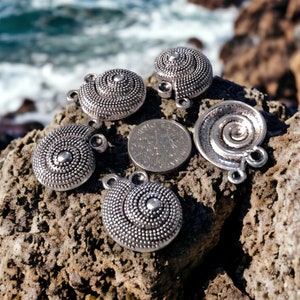 4 Large Silver Conch Shell Pendants or Charms, Sea Life Pendants, Shell ...