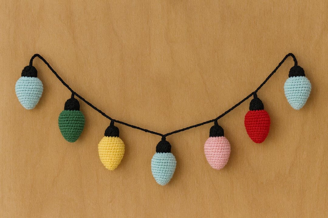 Crochet Christmas Lights Garland Pattern • Stranger Things Easy ...
