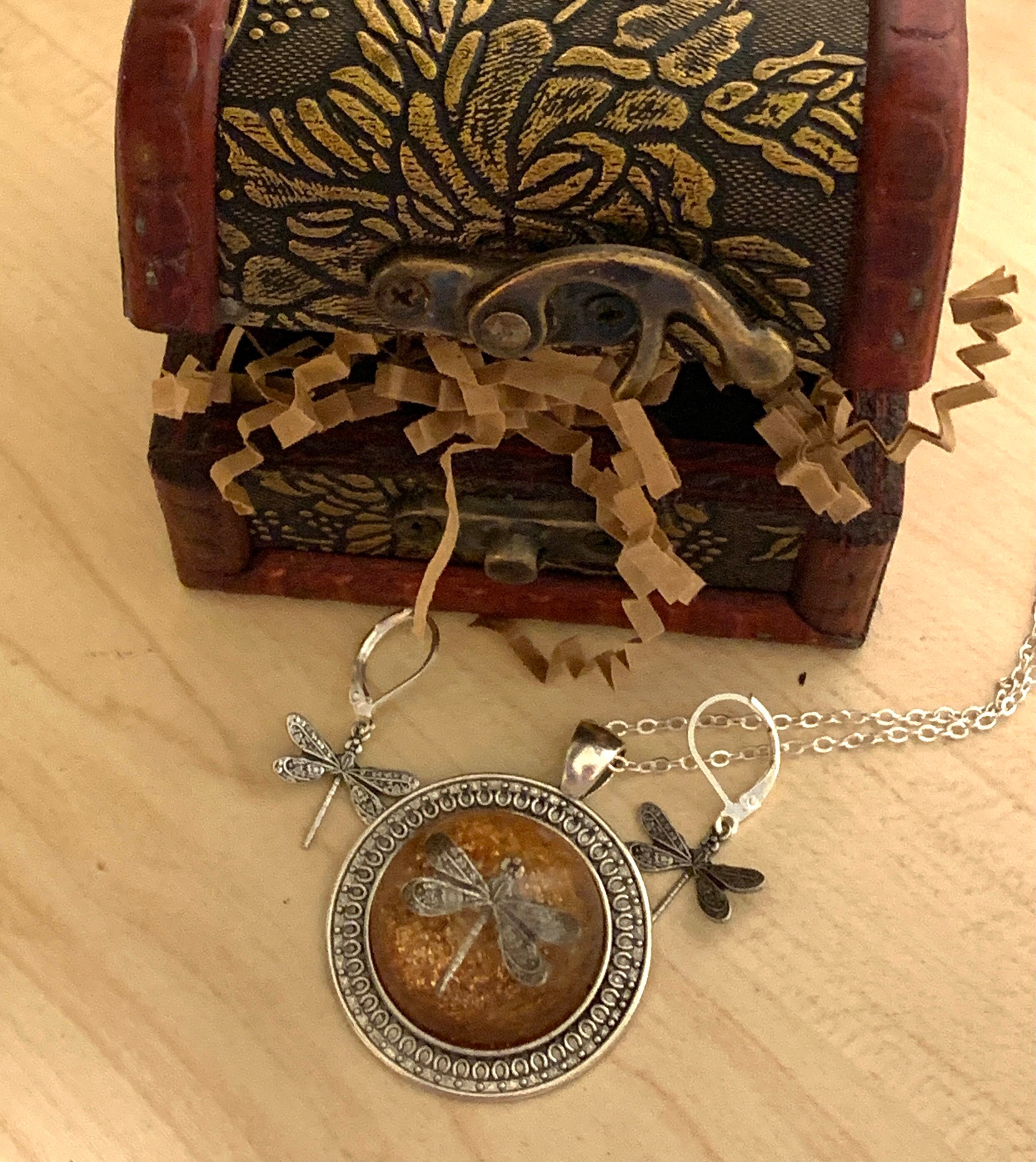 Dragonfly in Amber~Outlander Necklace~Celtic~Round Silver Pendant~Resin ...