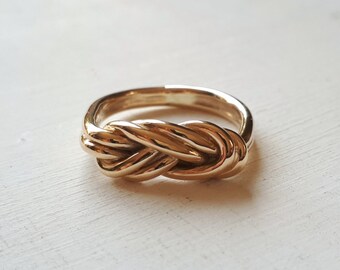 Figure 8 Knot Ring | Etsy