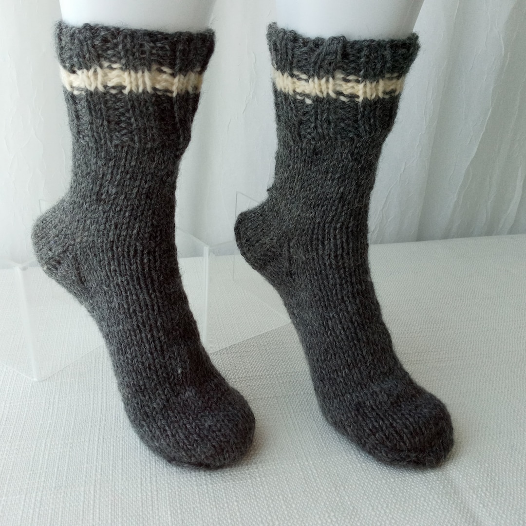 Hand Knit 100% Classic Worsted Wool Socks in Dark Gray Mix / Adult Knit ...
