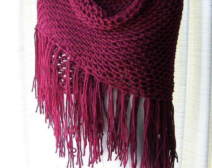 Hand Knitted Triangle Scarf in RUBY RED/ Shawl/ Elegant Chic - Etsy