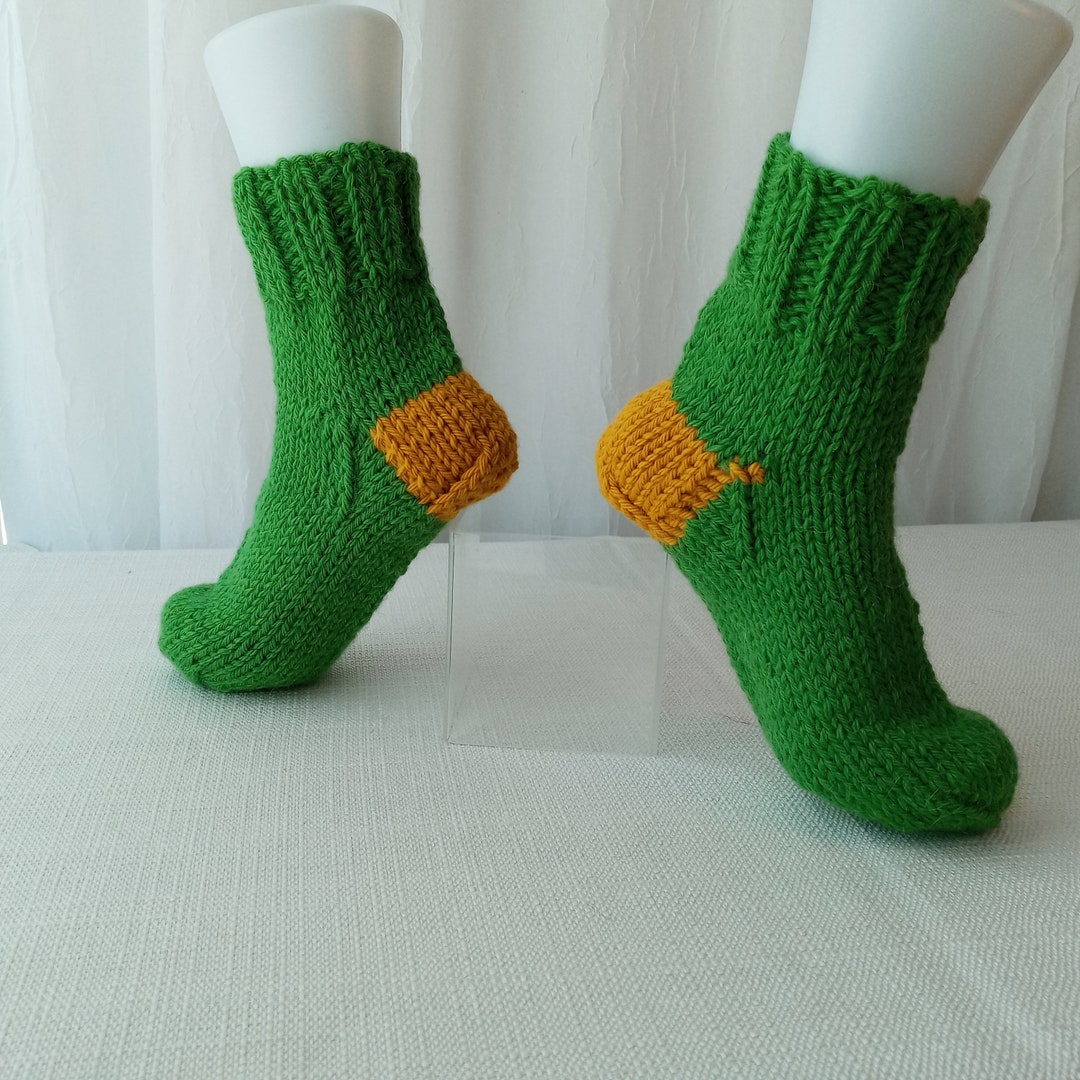 Extra Thick Seamless 100% Soft Peruvian Wool Hand Knit Socks in Green ...