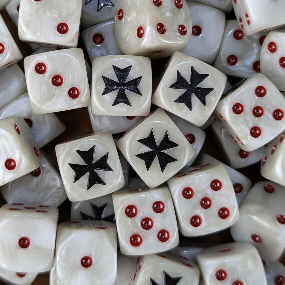 White Resin D6 Dice, Knight Order Sigil, Grimdark Tabletop Battles - Etsy