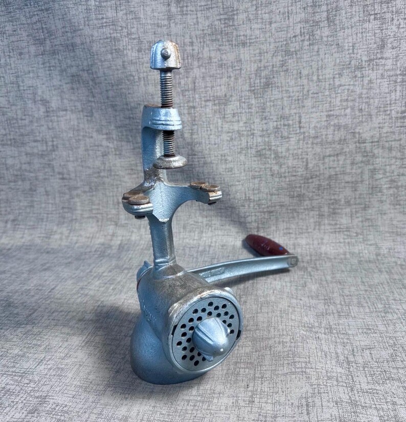 Vintage Cast Iron Hand Crank Meat Grinder - Etsy