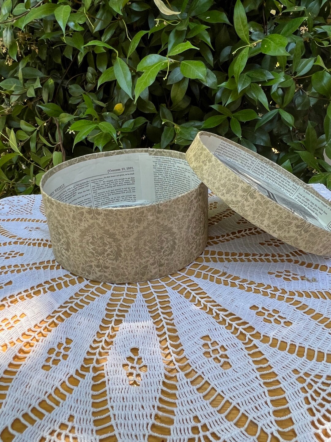 Gold Medallion Paper Covered Band Box - Etsy