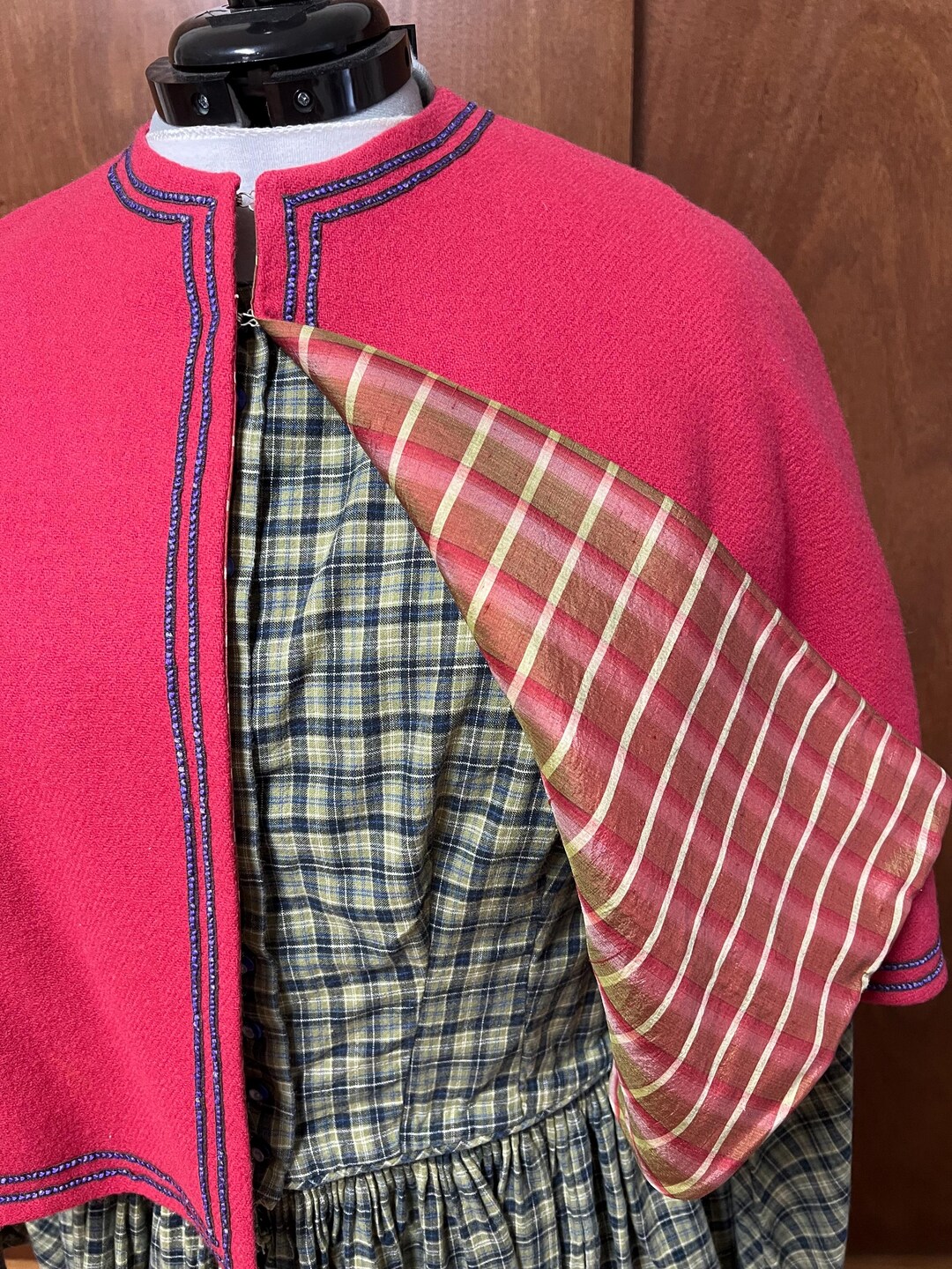 Bright Pink Wool, Narrow Purple and Black Trim Pelerine, Capelet, Short ...