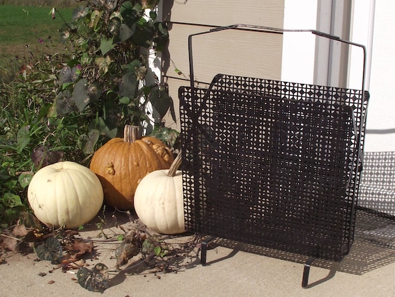 Black Iron Diamond Geometric Pattern Footed Magazine Rack MCM - Etsy