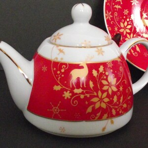 Sorelle Fine Porcelain Single Serve Tea Set Reindeer Red White Gold ...
