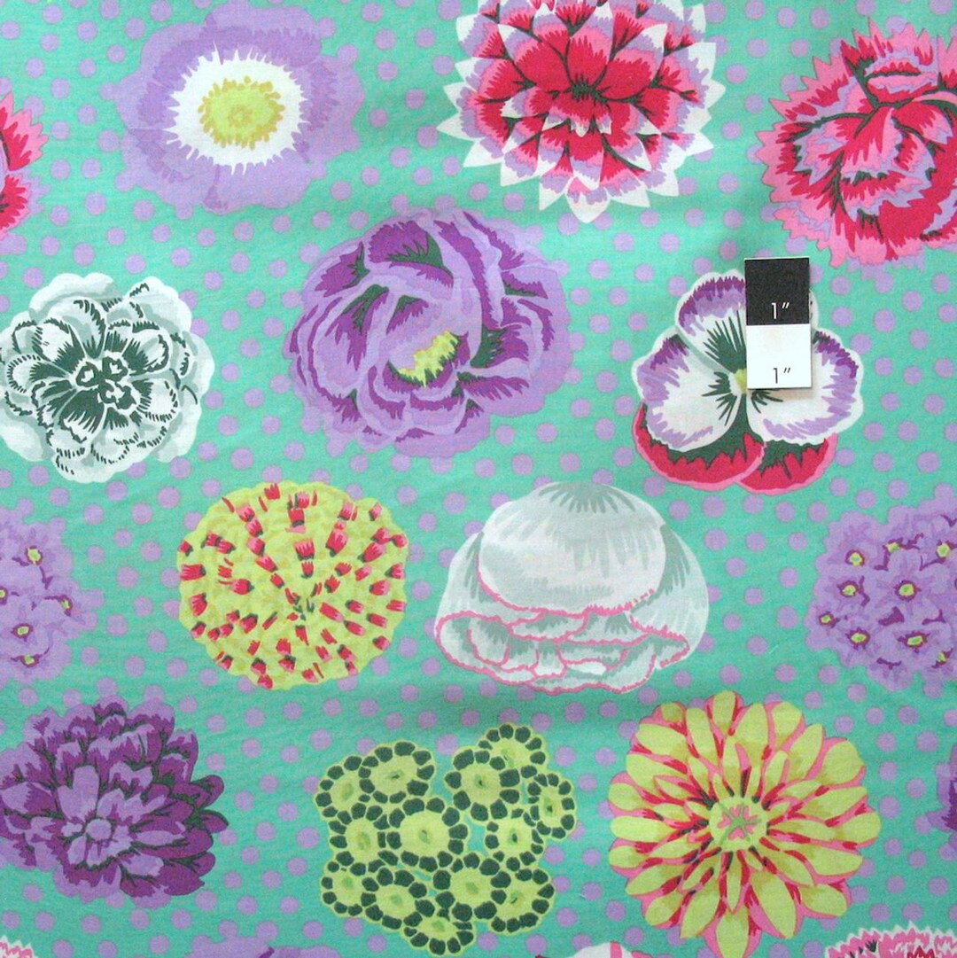 Big Blooms Mint Green - Fat Quarter or More - Kaffe Fassett GP 45 Rowan ...