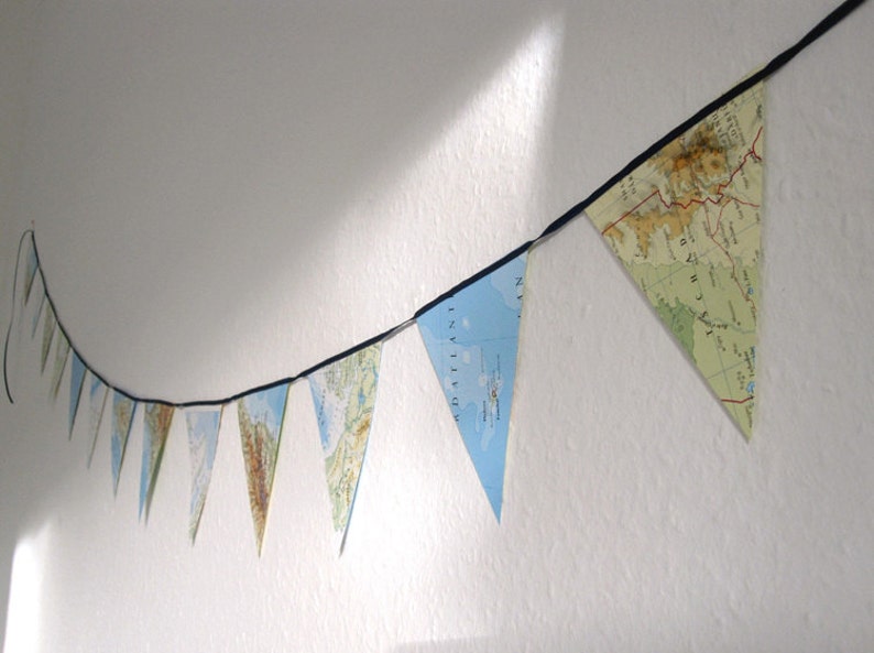 World Map Bunting Made of Vintage Roadmaps, Wanderlust, Upcycling Made ...