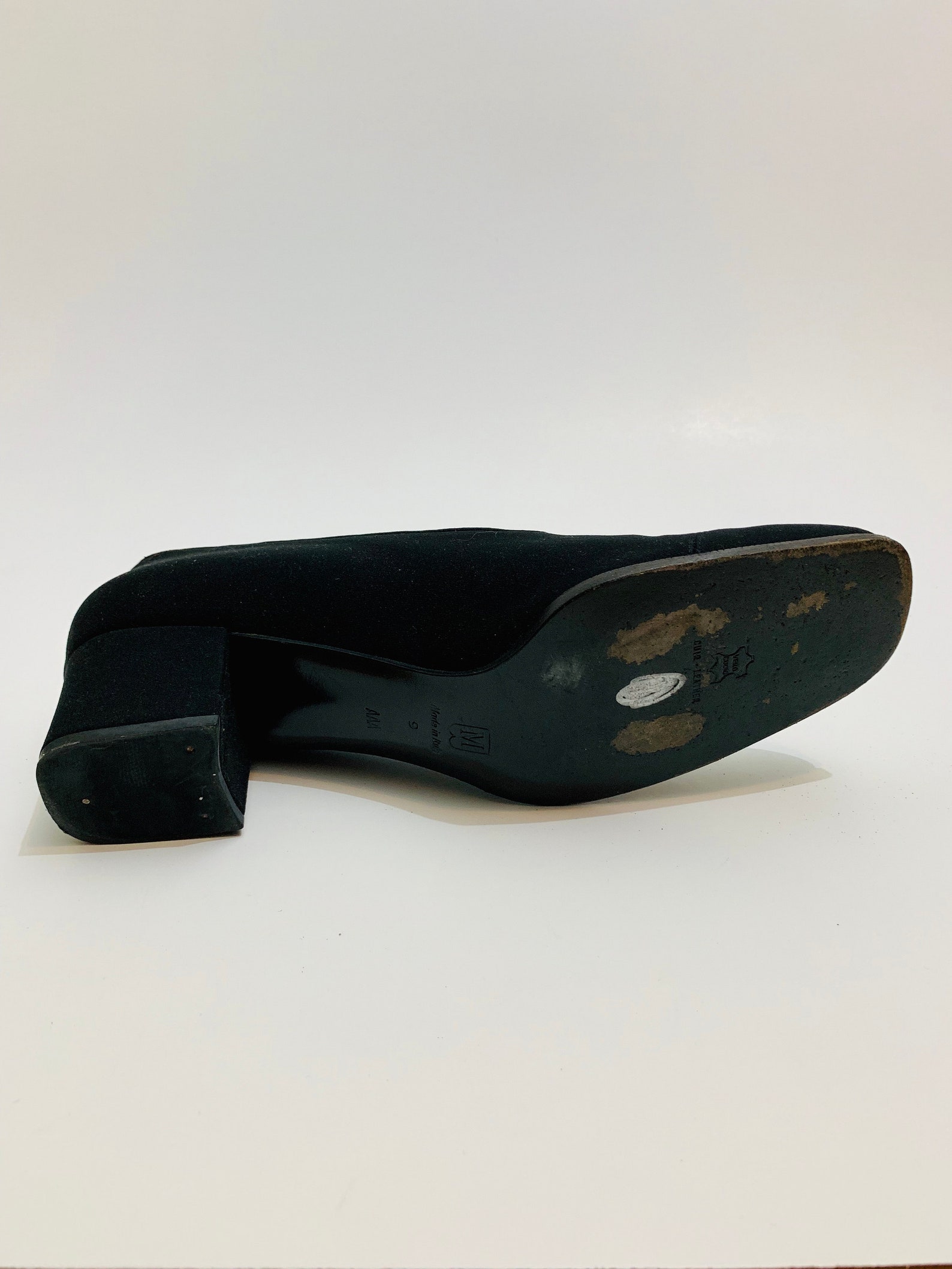 Classic Black Corporate Pumps // Vintage Office Fashion Shoes - Etsy