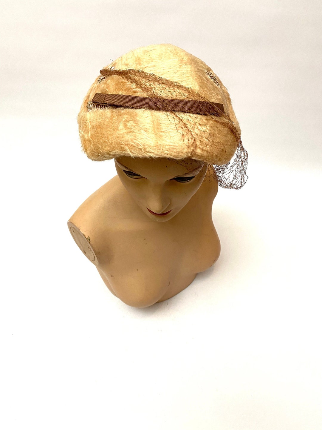 Vintage 1950s Faux Fur Crescent Hat // Rhinestone Ribbon Veil Small ...