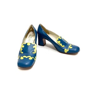 Vintage 1960s Mod Pilgrim Heels // Royal Blue Leather Lime Green Inlay ...