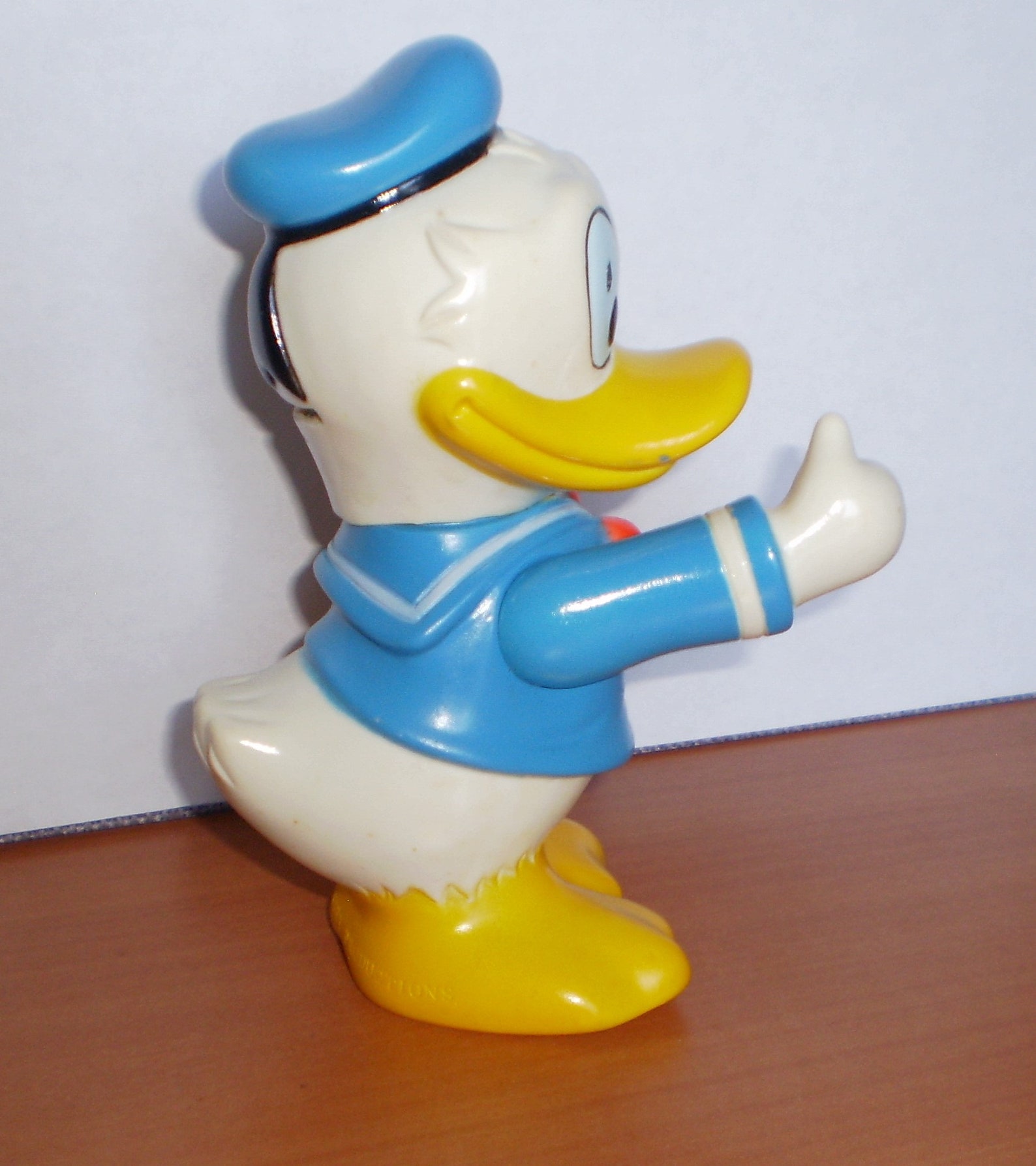 Vintage Donald Duck Coin Bank - Etsy