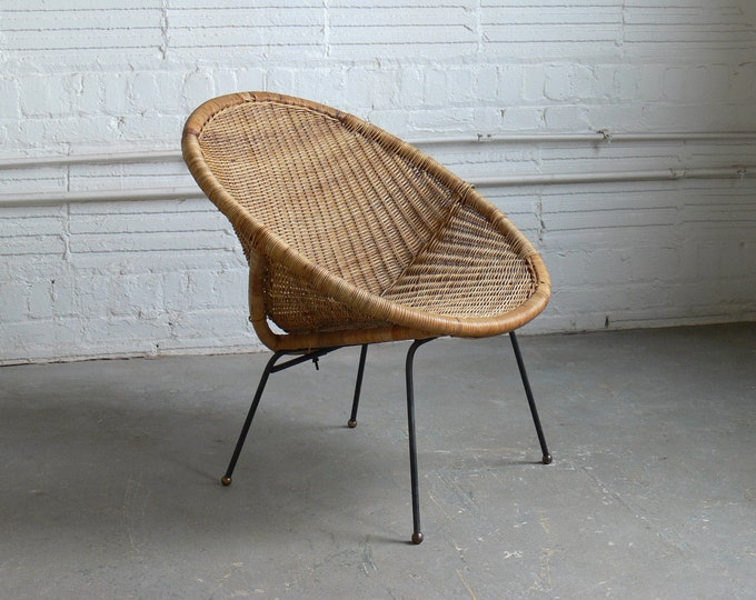 Mid Century Modern Rattan Lounge Chair in the Manner of Arthur Umanoff ...