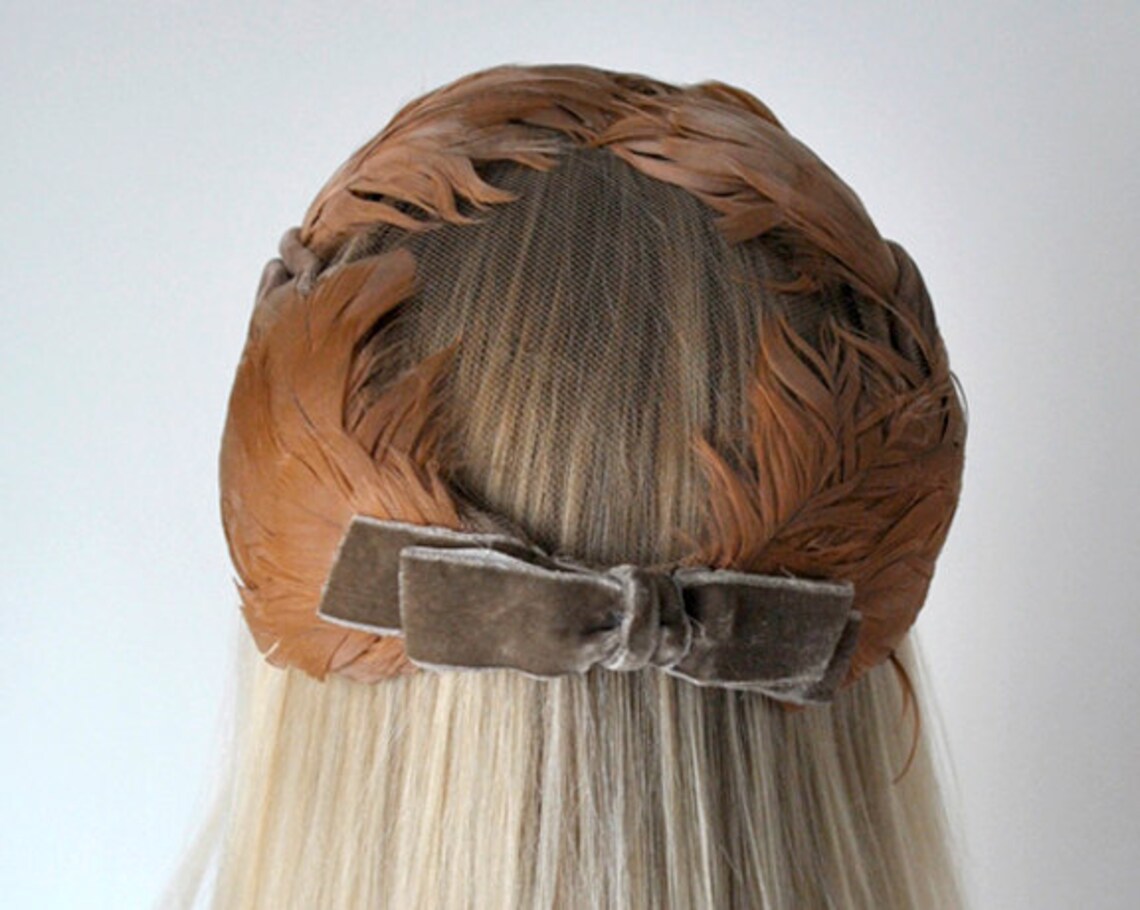 50's Brown Feather Hat. 50 Velvet Hat. Tan Feathers. - Etsy