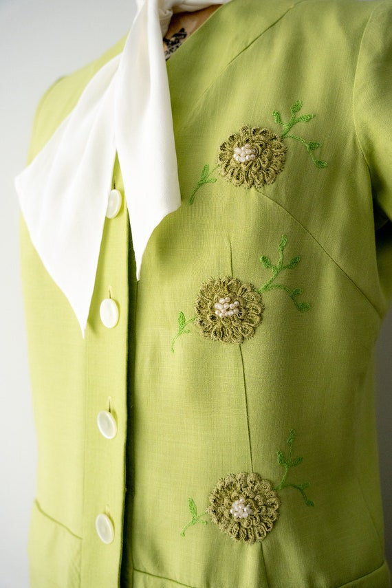 1960s green linen dress with flowers. 60s chartreuse … - Gem