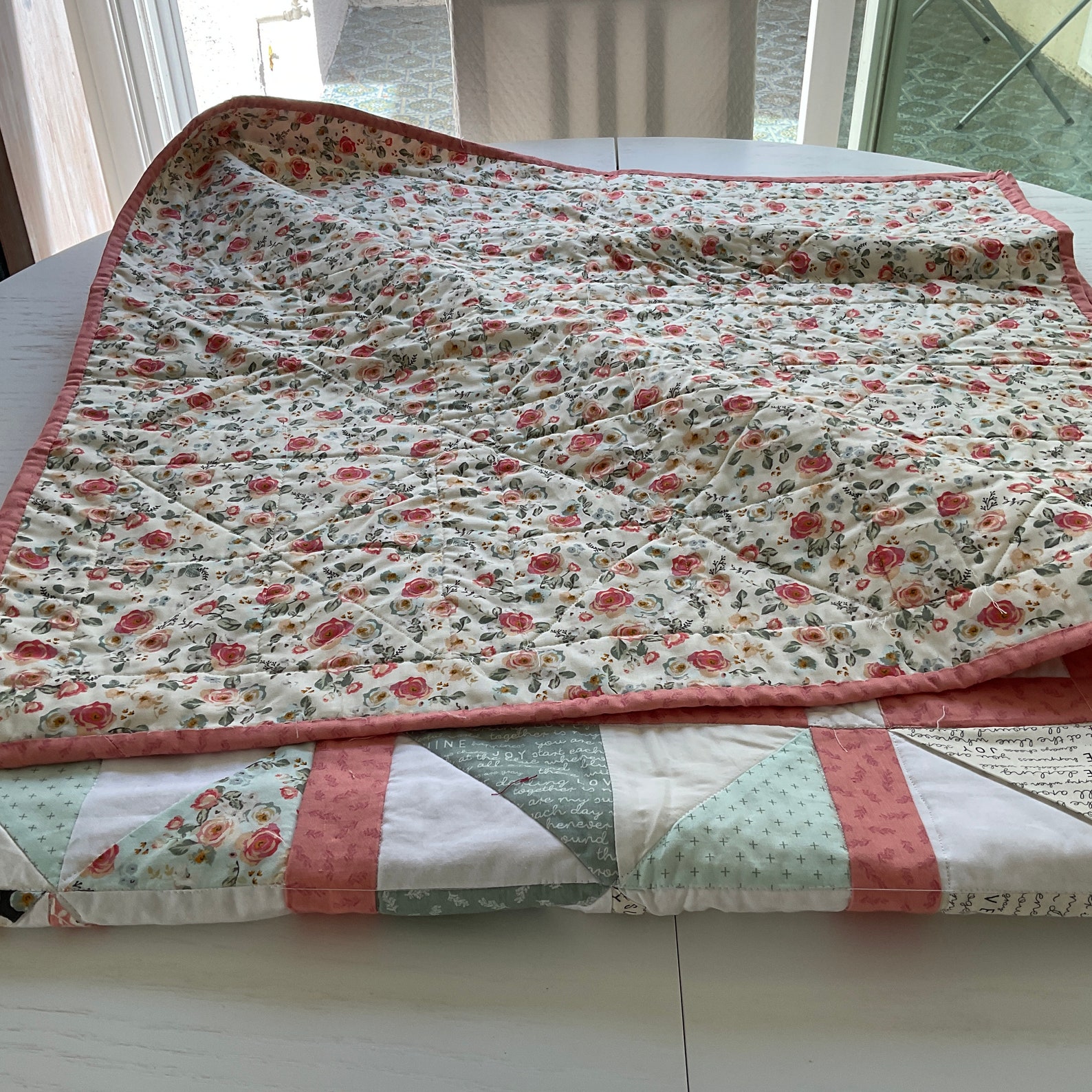 PRETTY Pinwheel Quilt in Various Matched With a White Cotton, Pretty ...