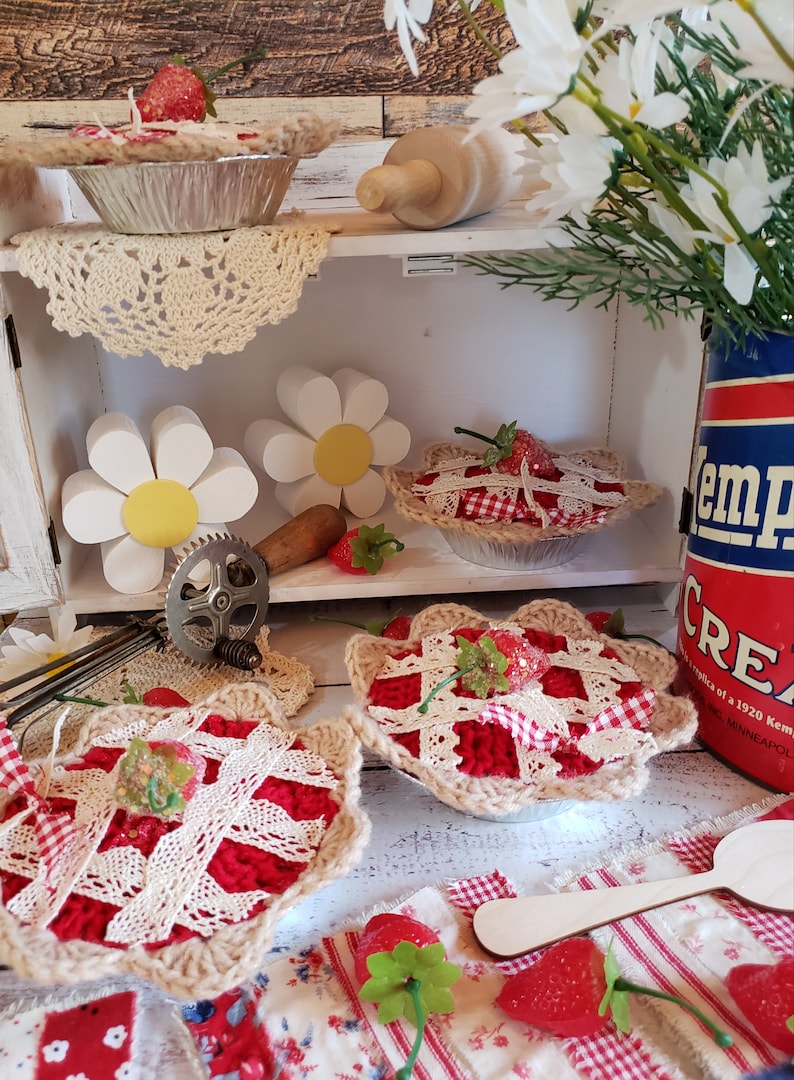 Strawberry Pie for Tiered Tray Displays / Summer Décor / - Etsy
