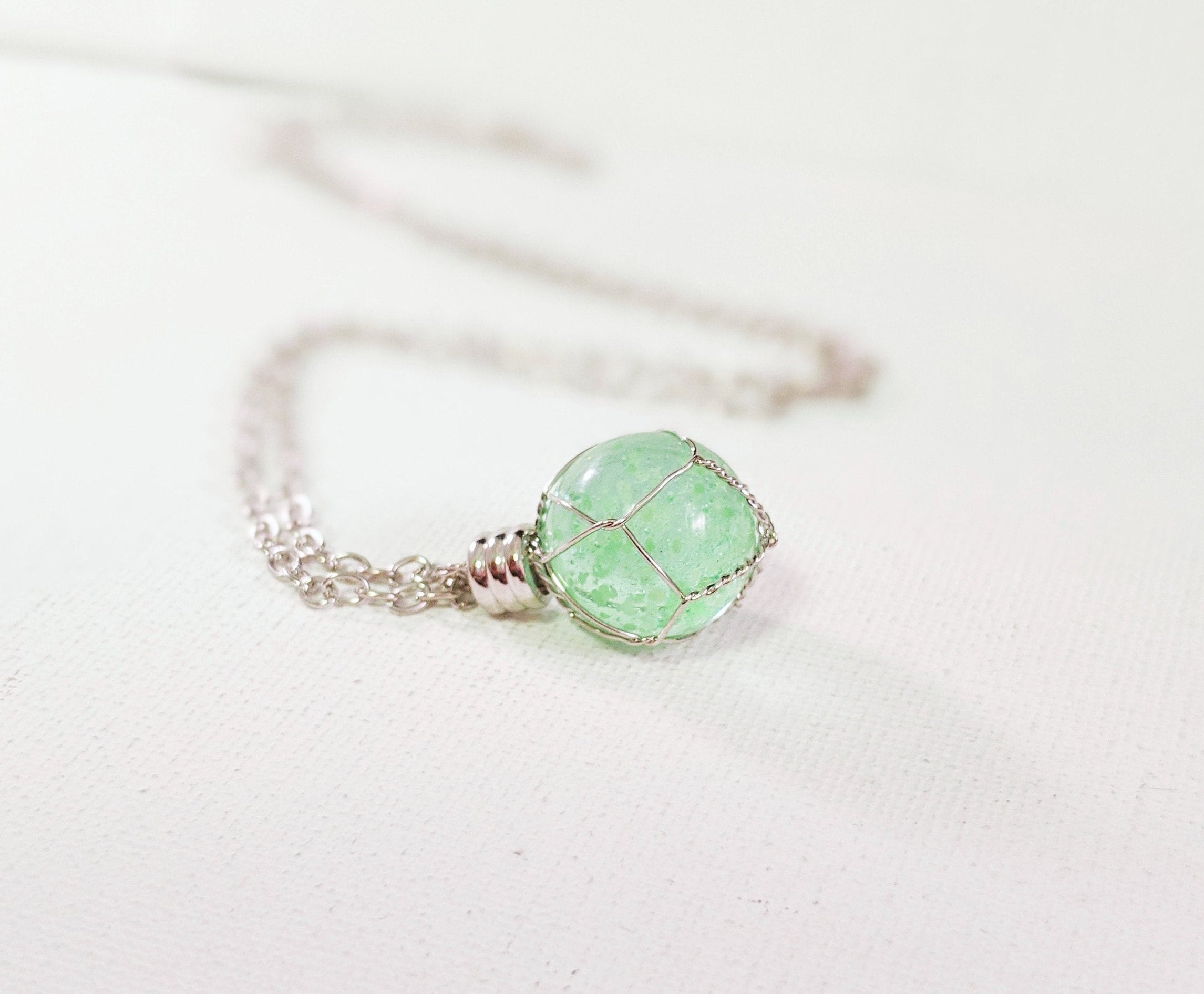 FFVII Glowing Holy Materia Necklace Final Fantasy VII - Etsy UK