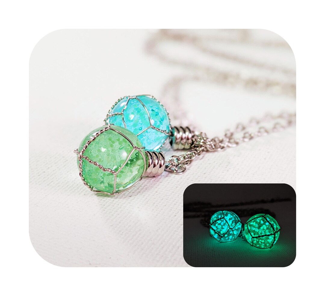 FFVII Glowing Holy Materia Necklace Final Fantasy VII Inspired Glow in ...