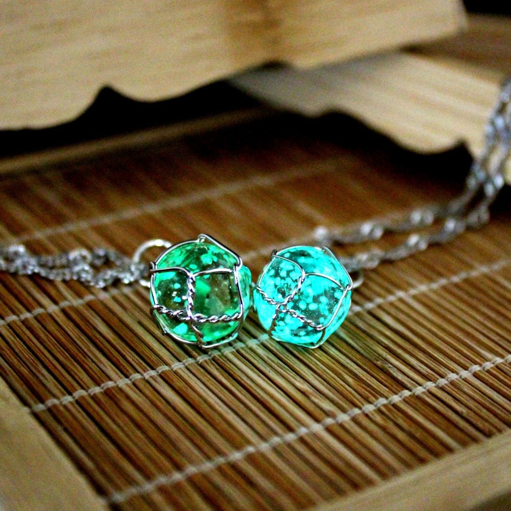 FFVII Glowing Holy Materia Necklace Final Fantasy VII | Etsy