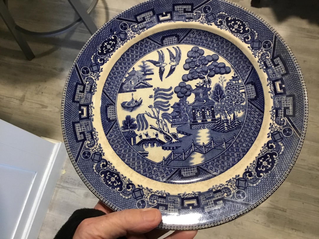 Blue Willow Plate Buffalo Pottery 1909 Asian Pattern Deco and Geo ...