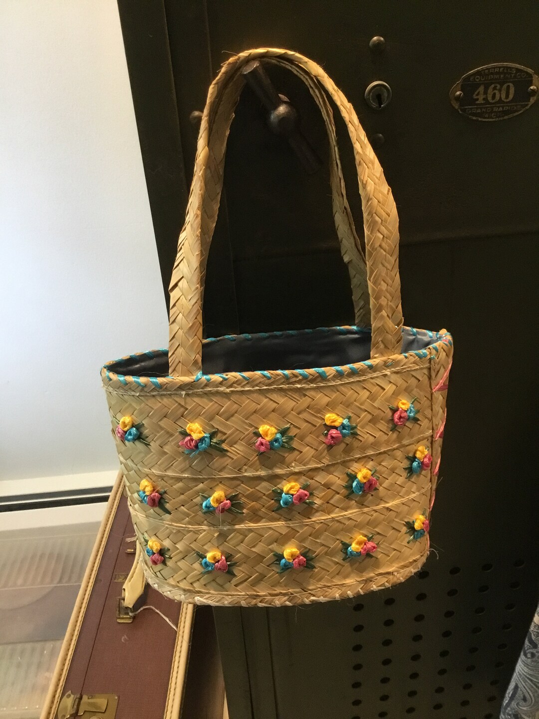 Vintage Straw Purse With Floral Accents, 60's Chic Raffia Flowers - Etsy