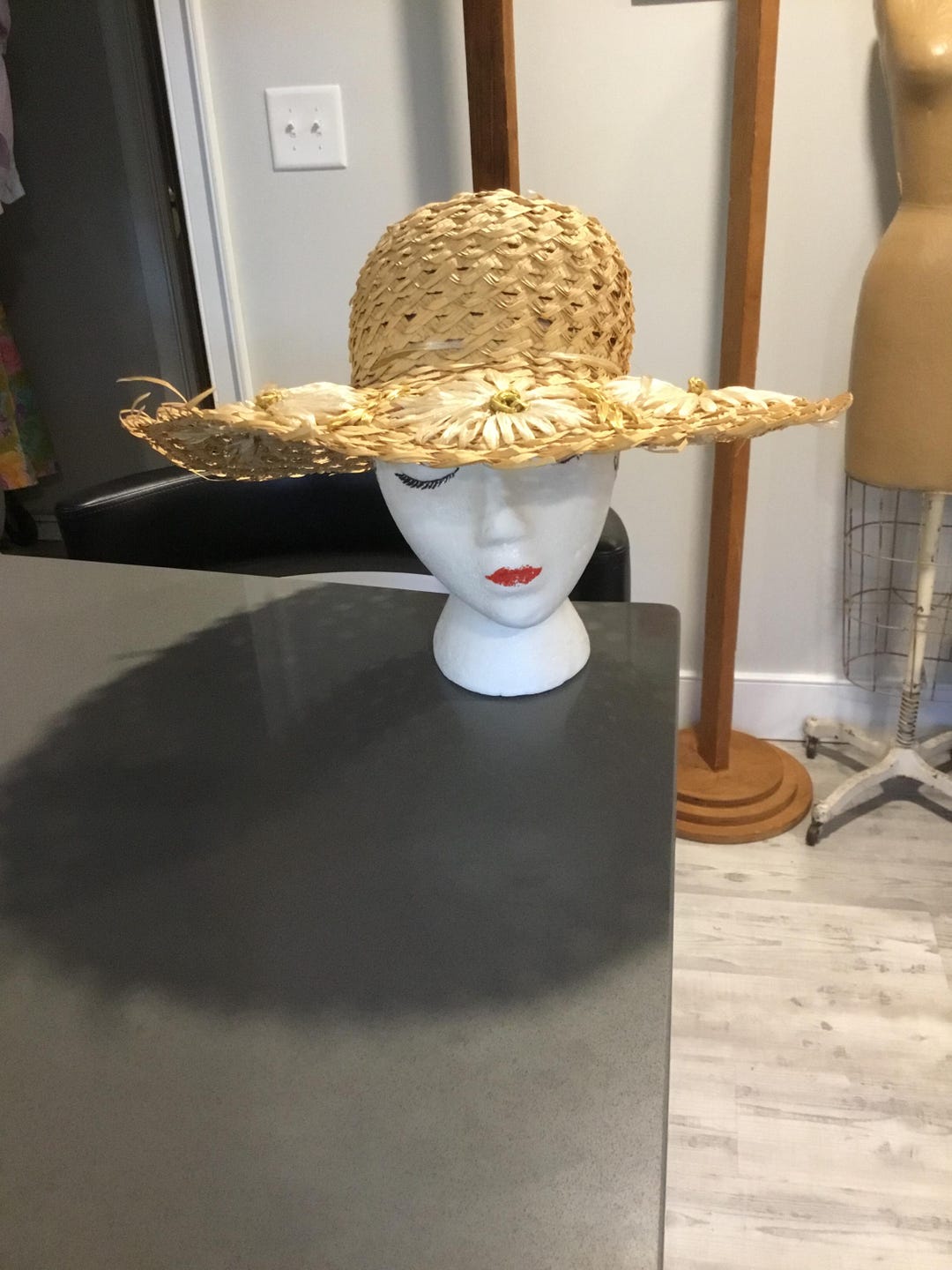 Straw Hat With Raffia Flowers Classic Straw Hat With Raffia Flowers FUN ...