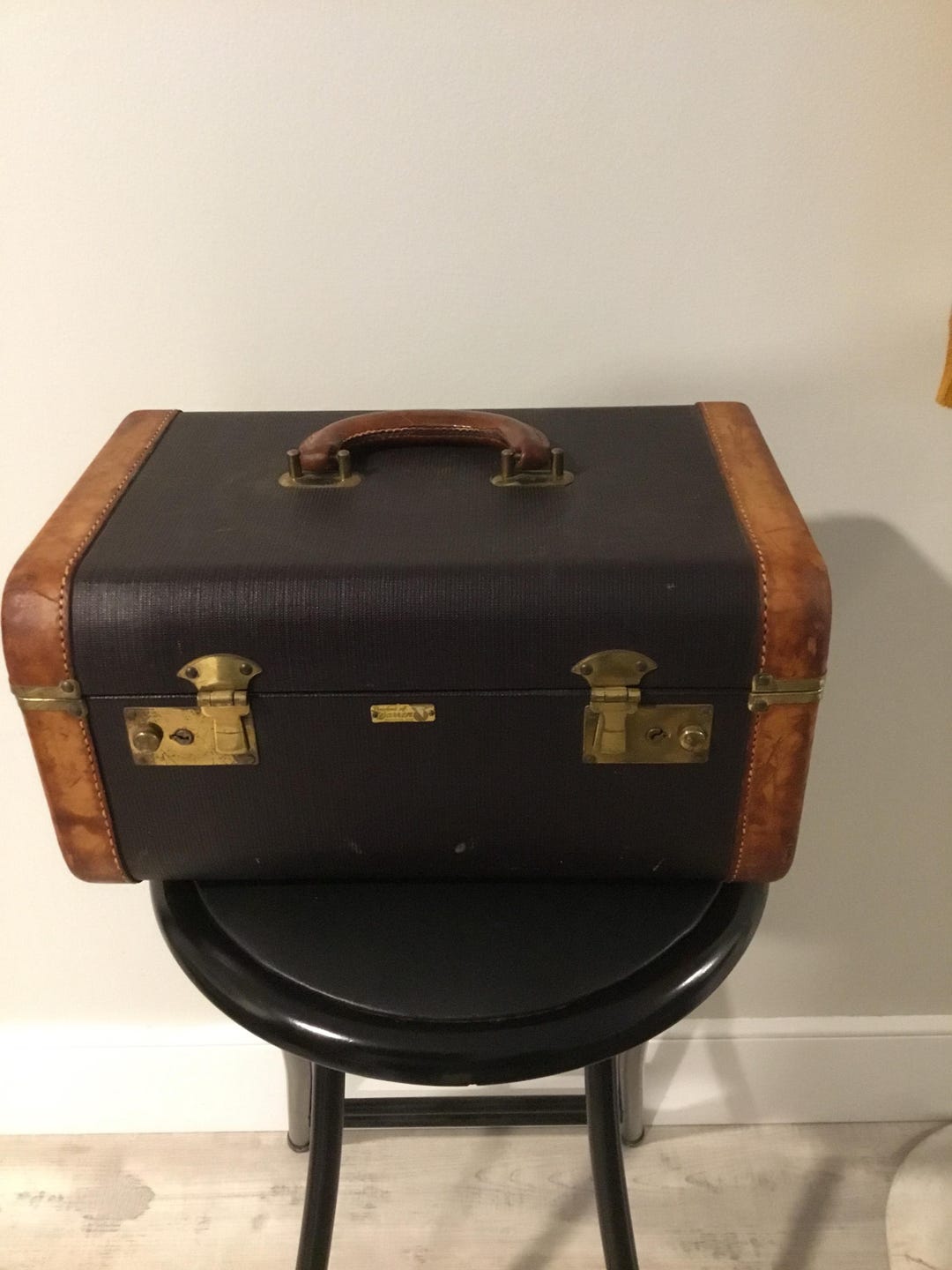 Vintage Luggage Cosmetic Case Train Case Product of Warren Worcester ...