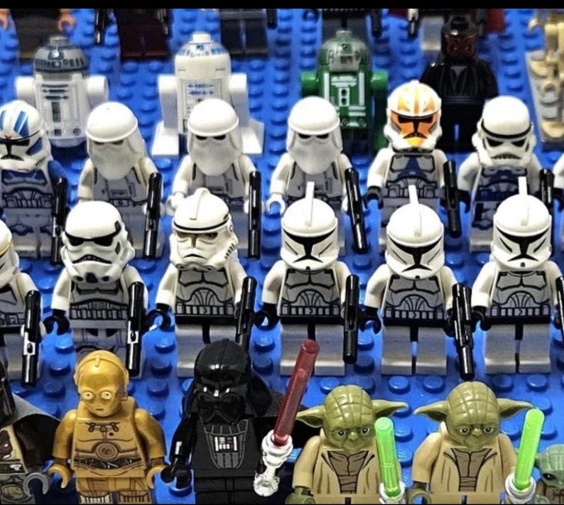 LEGO Star Wars Minifigure 4 Pack – Guaranteed Trooper + Surprise ...