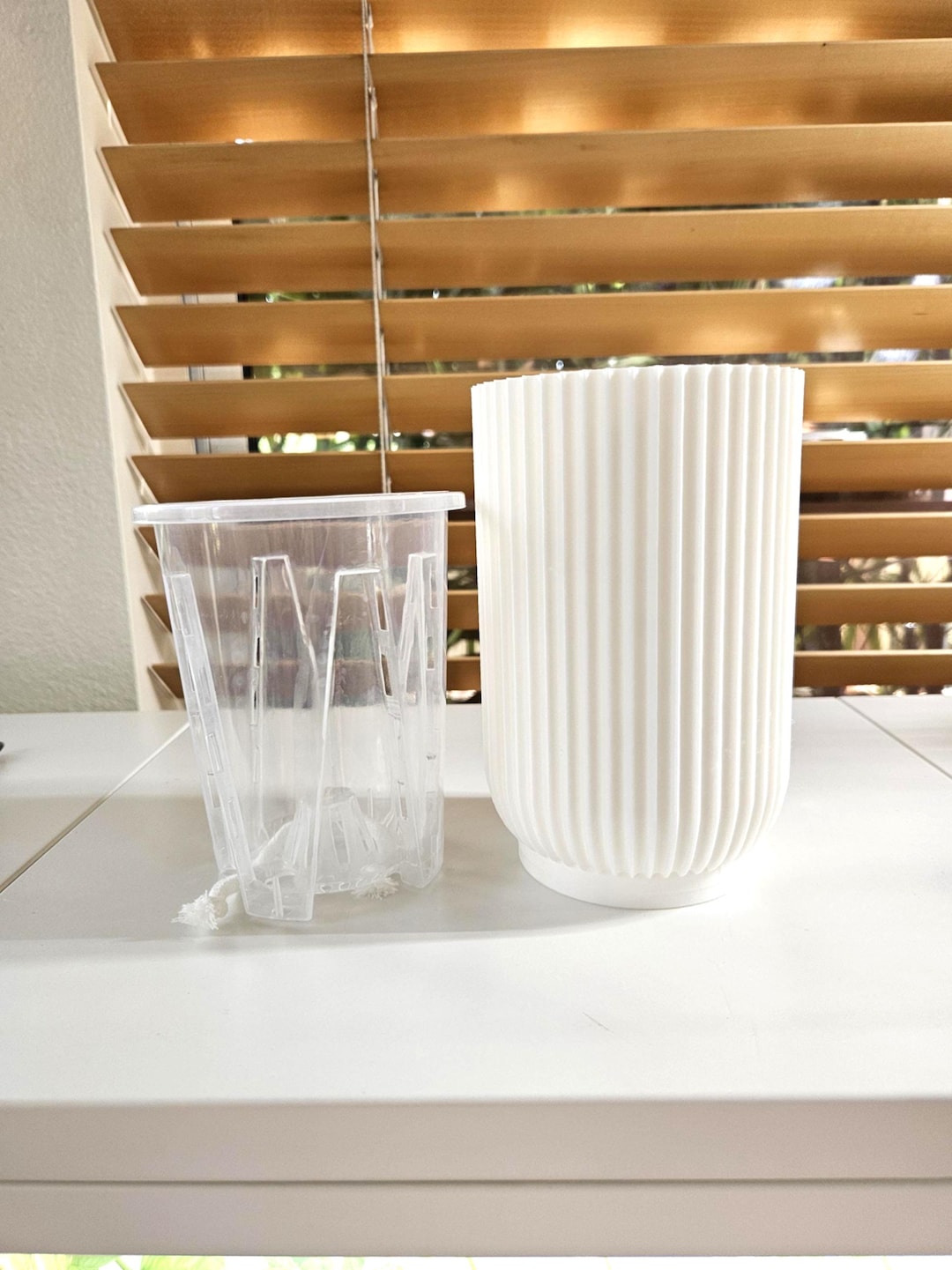 White Self Watering Planter Pot With Clear Insert - Round - Etsy