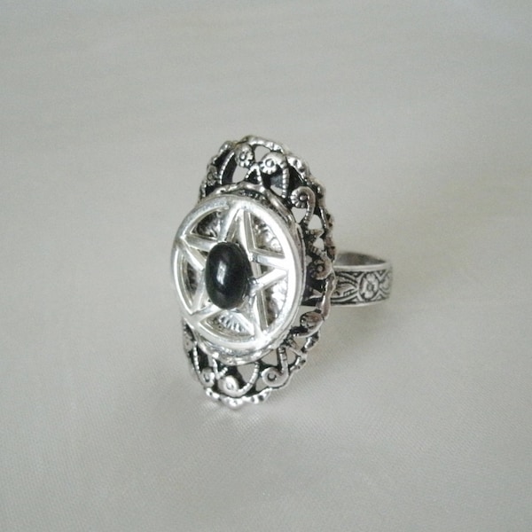Witchcraft Ring - Etsy