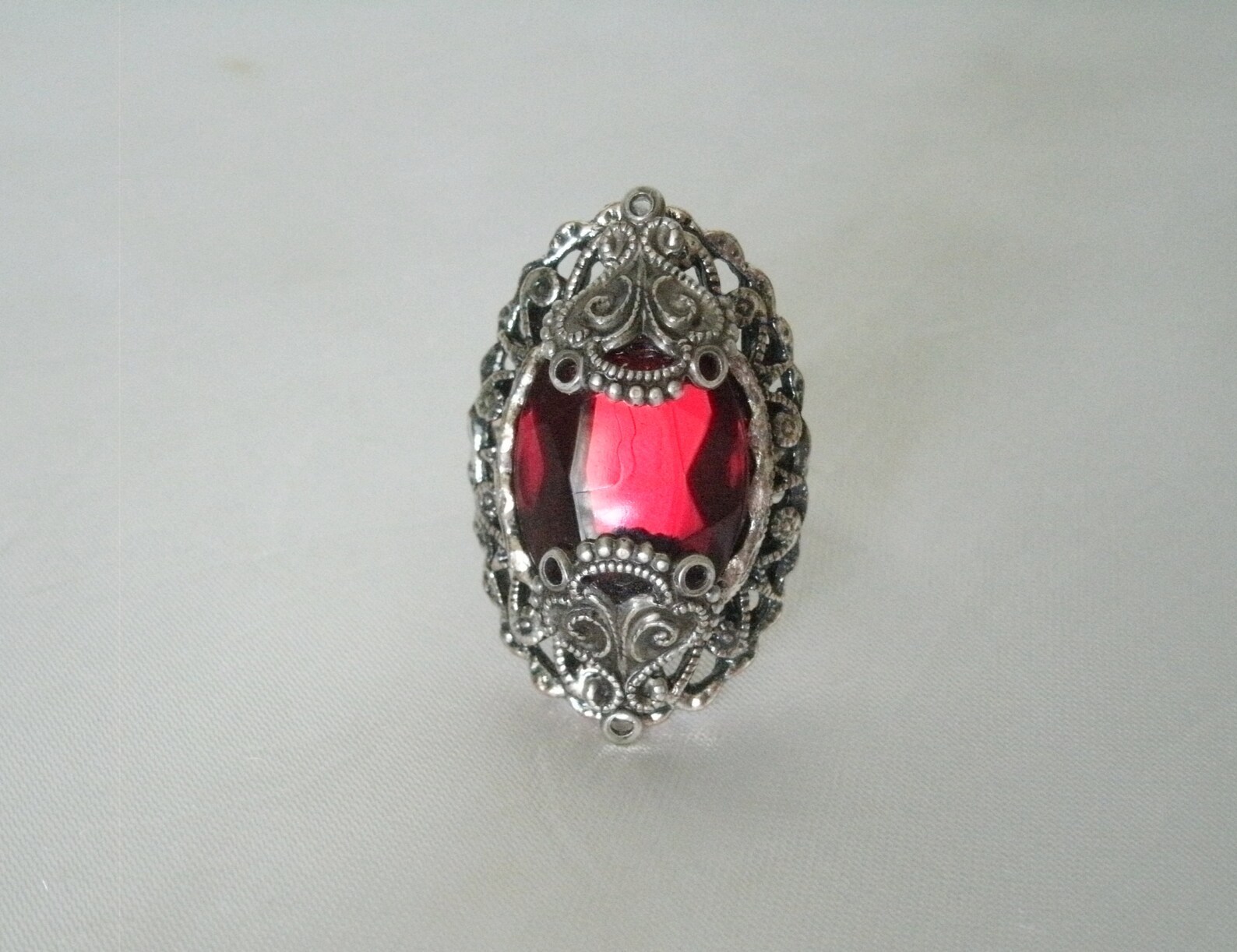 Red Ring Art Deco Jewelry Victorian Jewelry Renaissance Art Nouveau ...